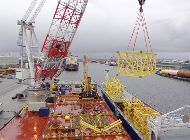 Liebherr - Video of Assembly of a BOS 35000 (Bord Offshore Crane ...