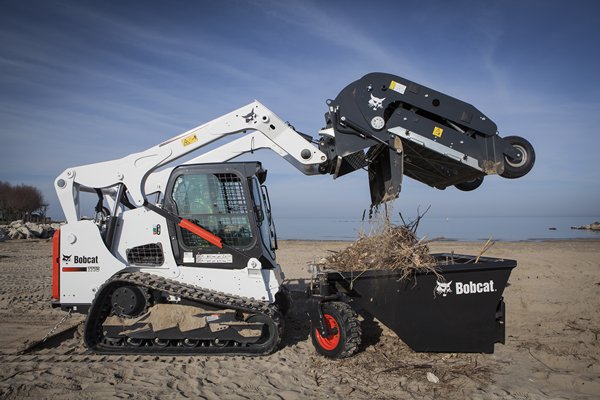 Bobcat Launches New Sand Cleaner Attachmen - CraneMarket Blog