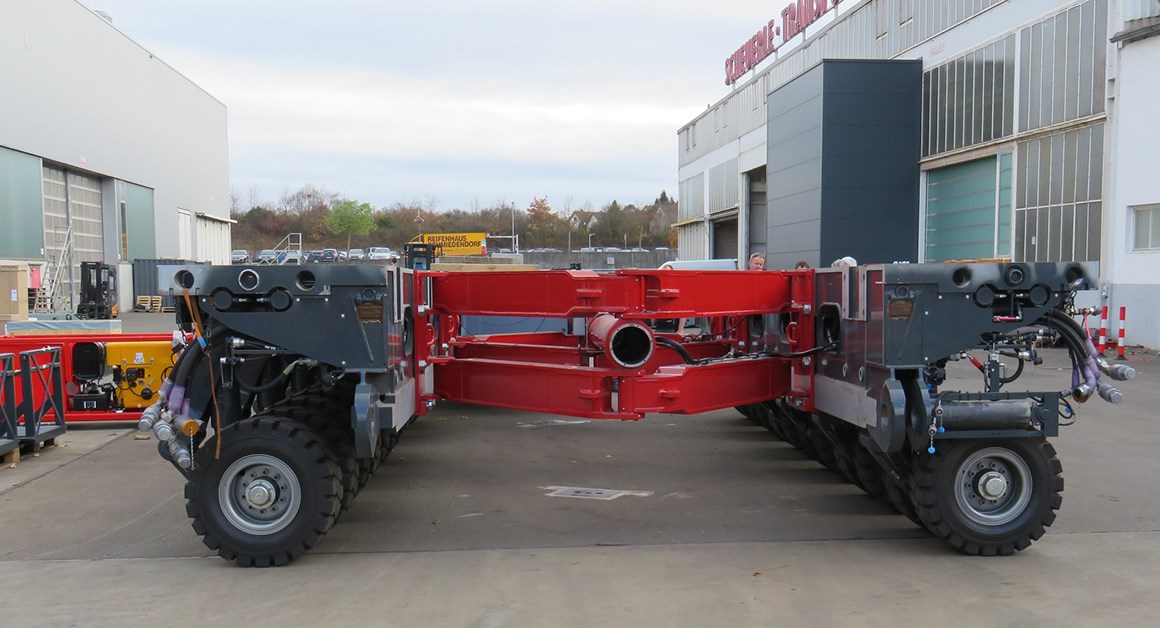 Mammoet NEWLY DESIGNED SPMT ADJUSTS TO ITS LOAD - CraneMarket Blog