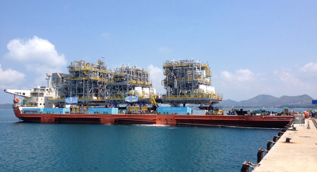 MAMMOET MOVING MODULES FOR BRAZILIAN OIL - CraneMarket Blog