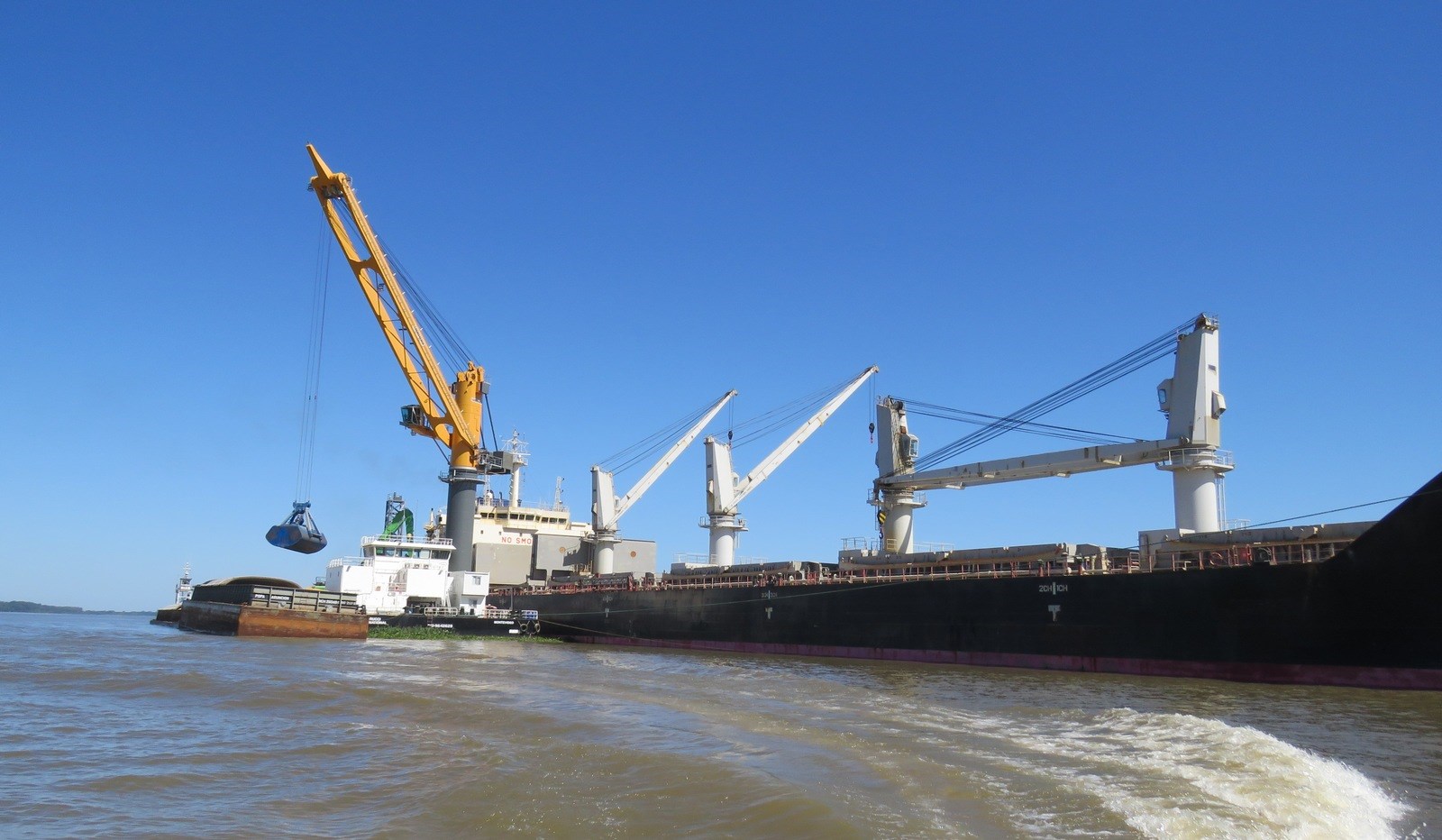 Liebherr CBG 350 Four-rope grab cranes to be installed onto 2 new Damen ...