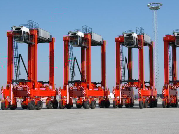 Kalmar delivers eight diesel-electric straddle carriers to Port of ...