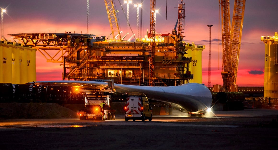 Mammoet's Record Breaking Transport of Wind Turbine Blade - CraneMarket ...