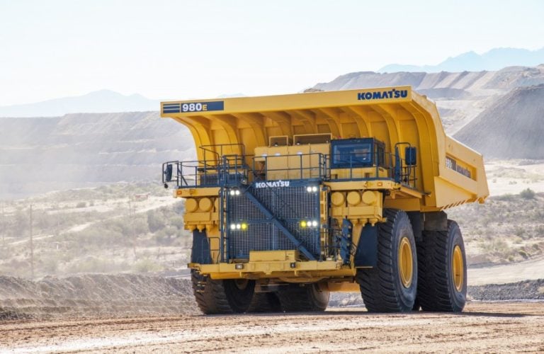 Komatsu introduces the 400-ton 980E-4 mining haul truck with one of the ...