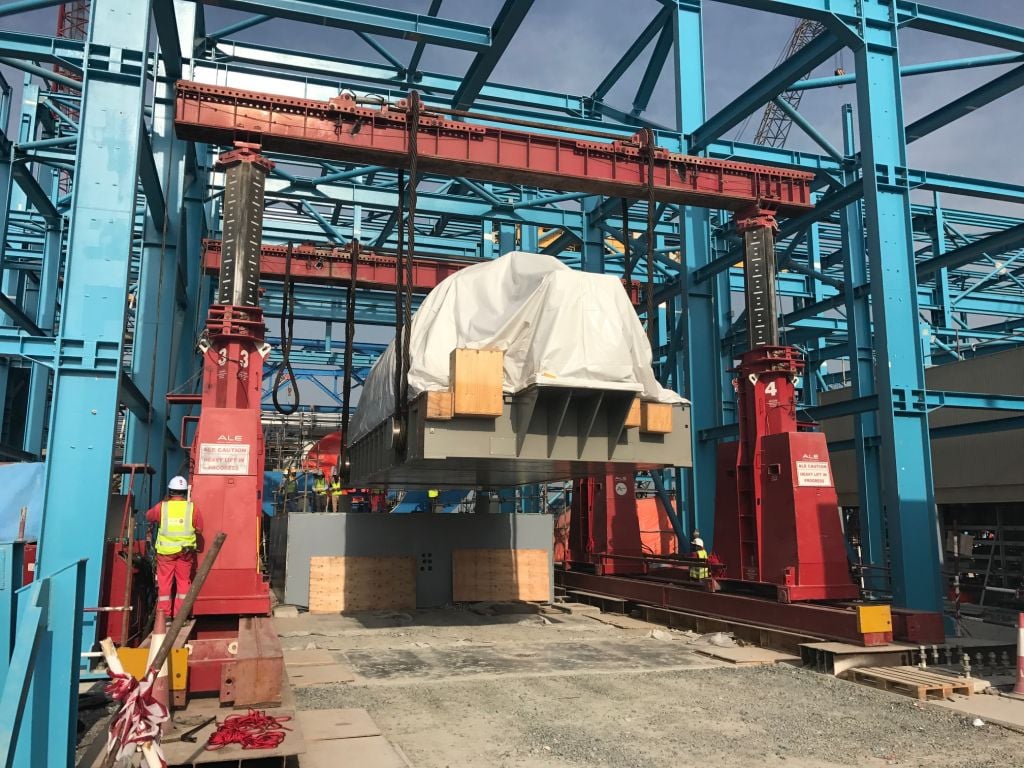 ALE Heavy lift installs first gas turbine set for Jamex Project in UAE ...