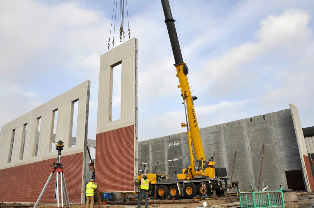 Dave’s Crane sets Precast Panels supplied by Wells Concrete with a ...