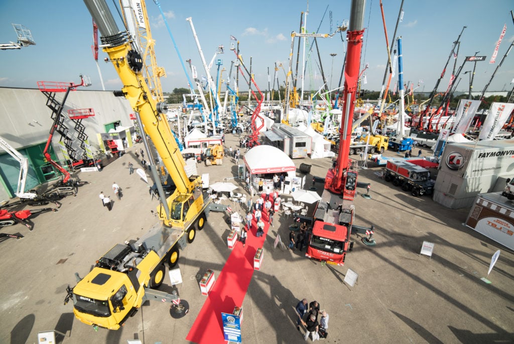 Grove shows off the GMK4100L-1 and GMK5150 All Terrain cranes at GIS ...